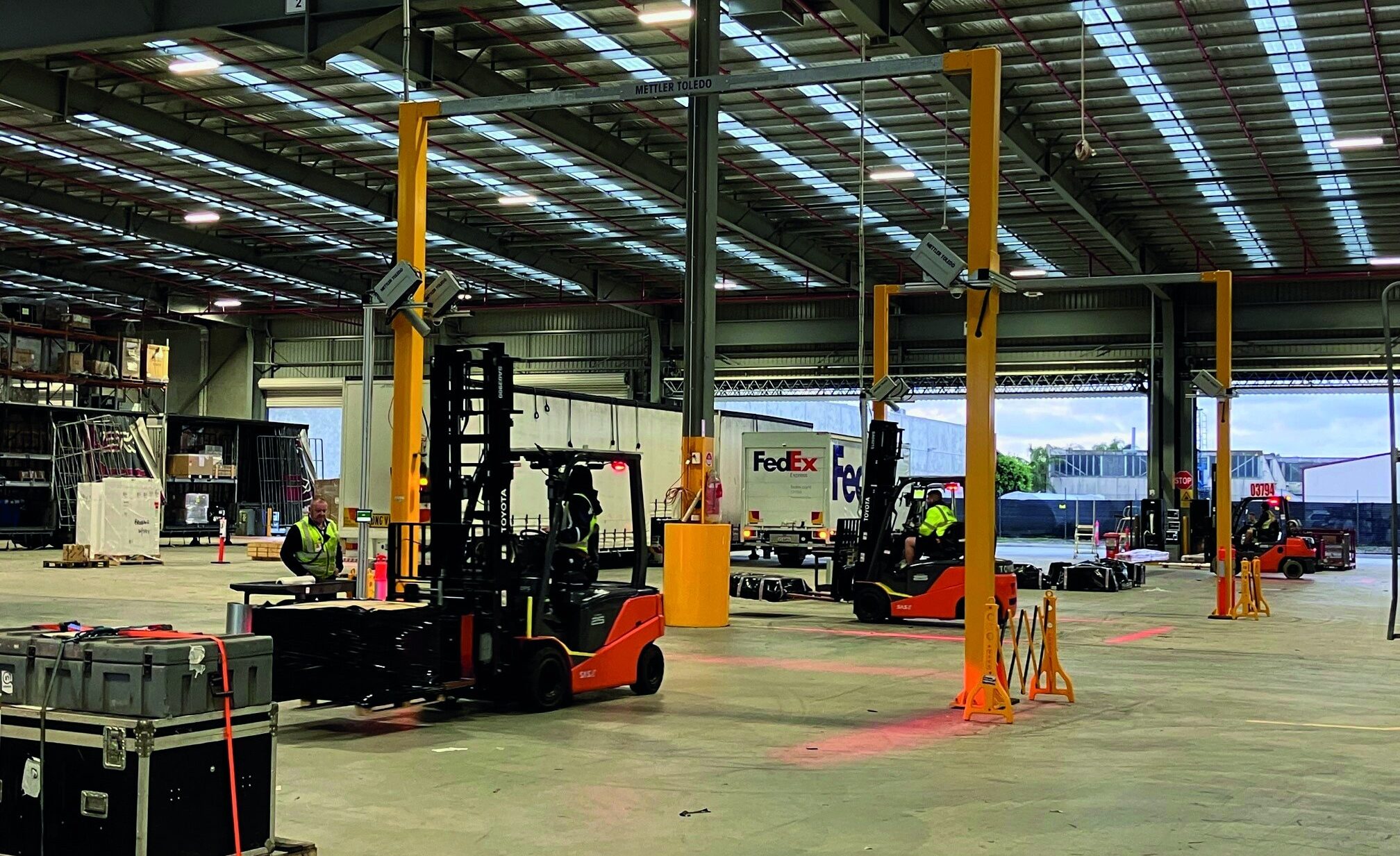 FedEx introduces Drive Through Pallet Technology