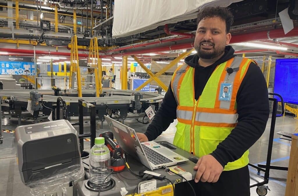 Amazon Australia to hire 1,800 seasonal workers ahead of holiday rush - MHD