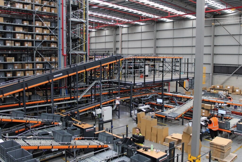 ASICS expands Vanderlande partnership with new automation upgrade - MHD