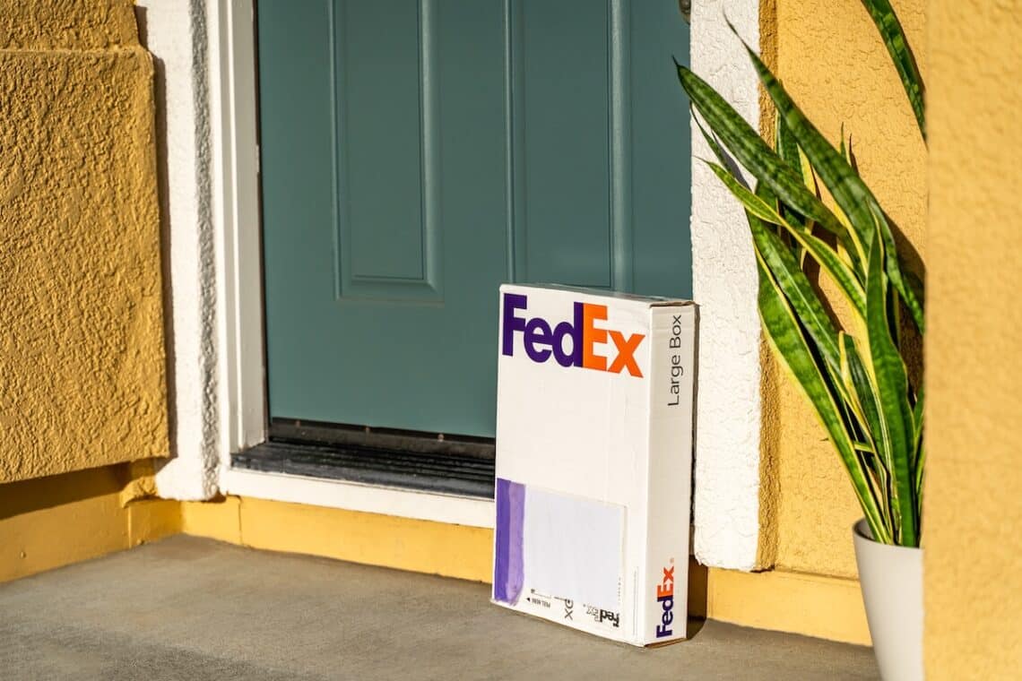 FedEx launches enterprise-wide AI education program - MHD
