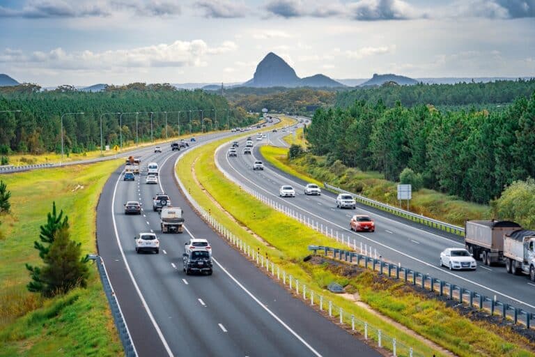 Bruce Highway upgrades progress as 52 new tenders prepare to open - MHD